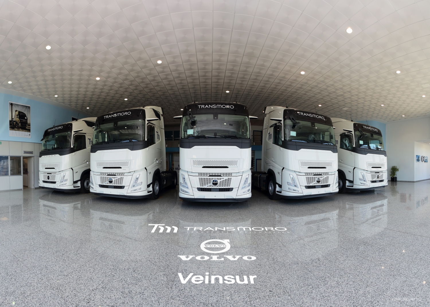 Transmoro incorpora 5 nuevos camiones Volvo FH Aero a su flota - Transmoro